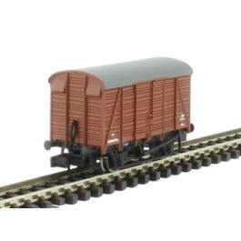 Graham Farish - 377427 12 Ton Southern 2+2 Planked Ventilated Van BR ...